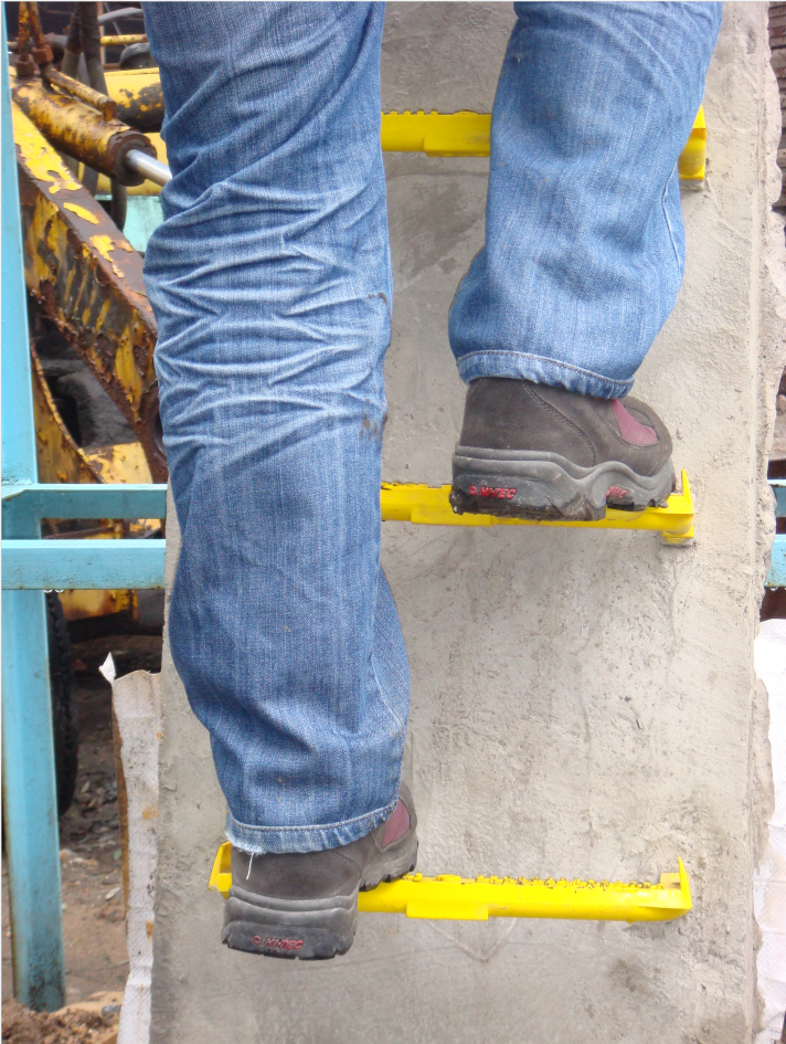 Buy Cast Iron Manhole Step Manhole Ladder Galvanized Plastic Coated ...