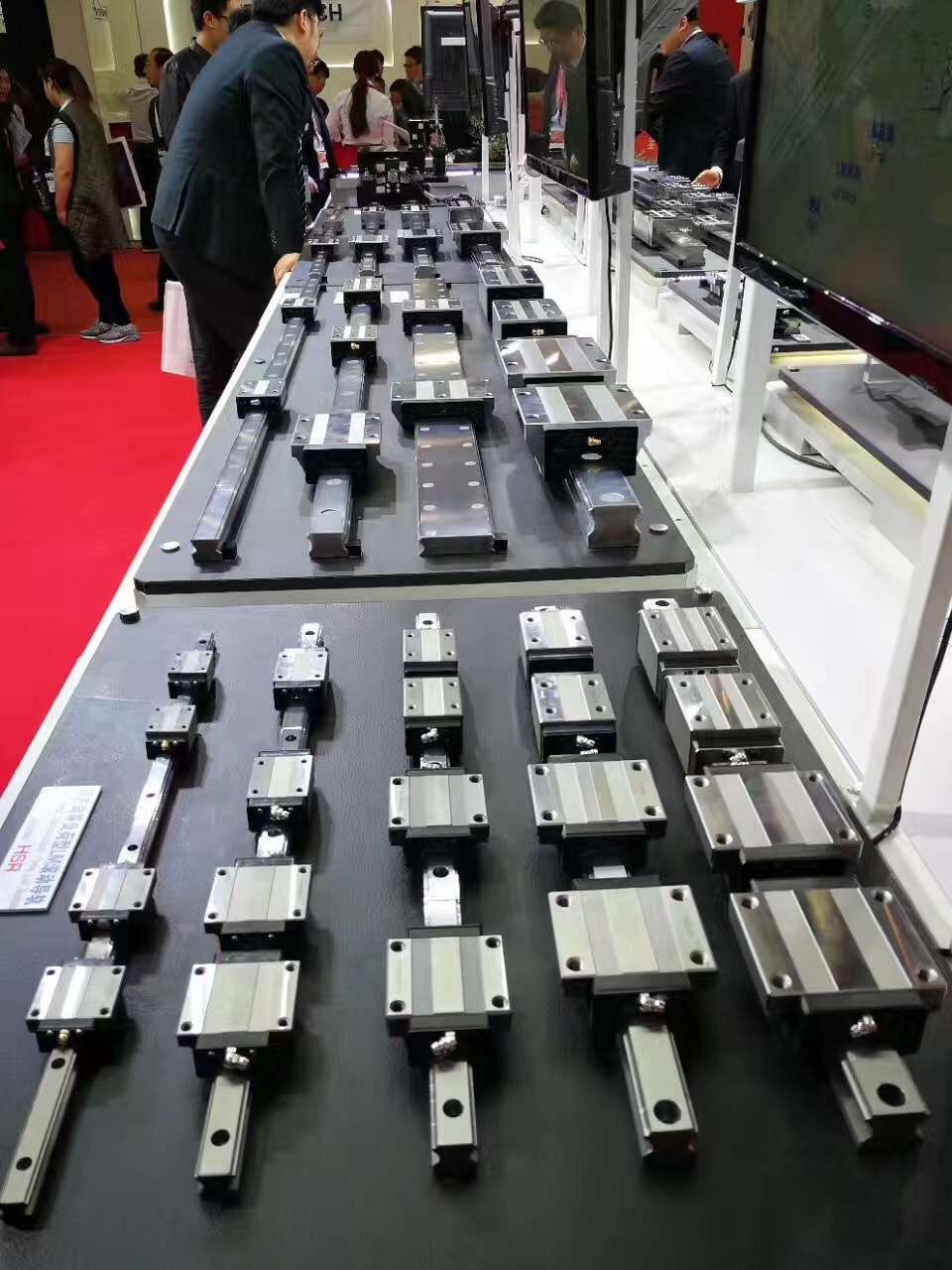 Buy Hiwin Hg25 Linear Guide Rail And Linear Rail Block from JH ...